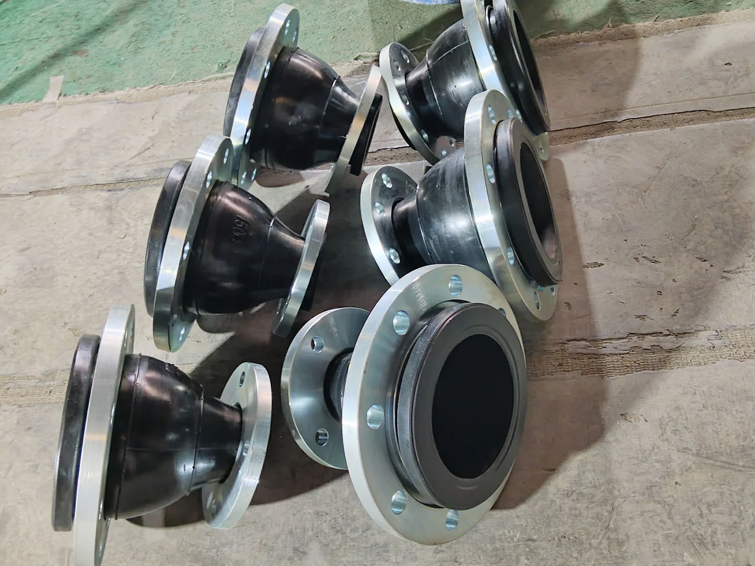 EPDM Expansion Joint | Flexible Flanged Joint